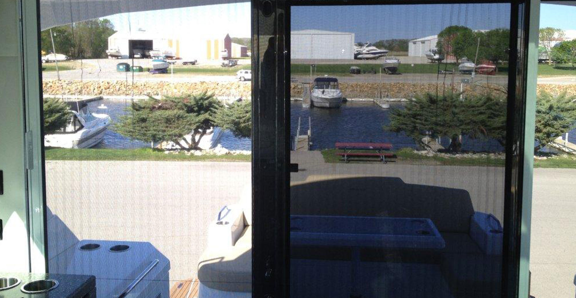 Fly Screens / Retractable Screens | Poseidon Interiors